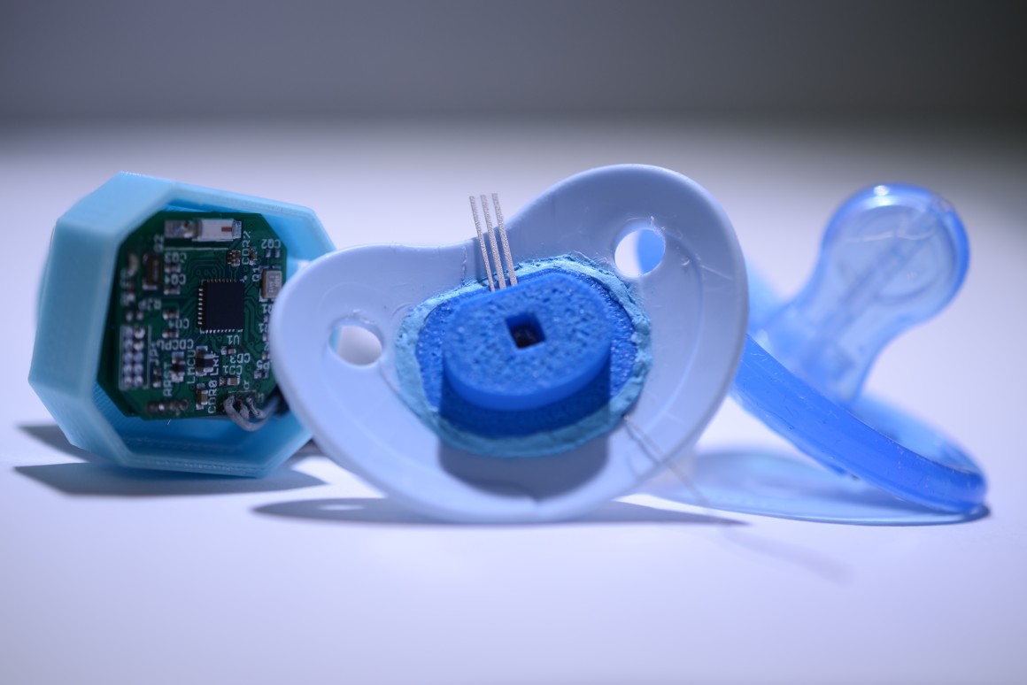 "Smart" pacifier designed to measure babies' glucose levels - Weird ...