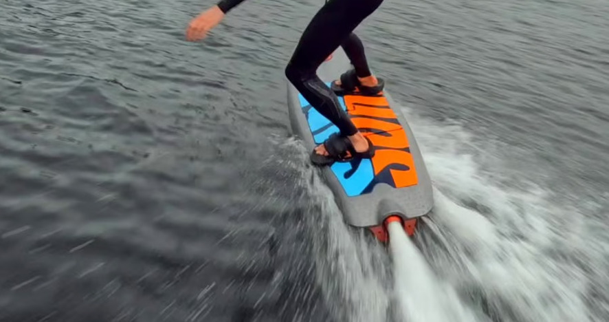 Cyclemate takes to the water with its new Electric Surfboard - Weird ...