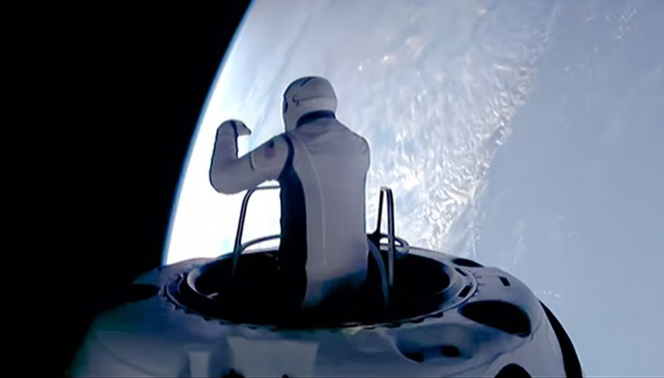 Watch: World's first private spacewalk - Weird News, Santa Fe, NM